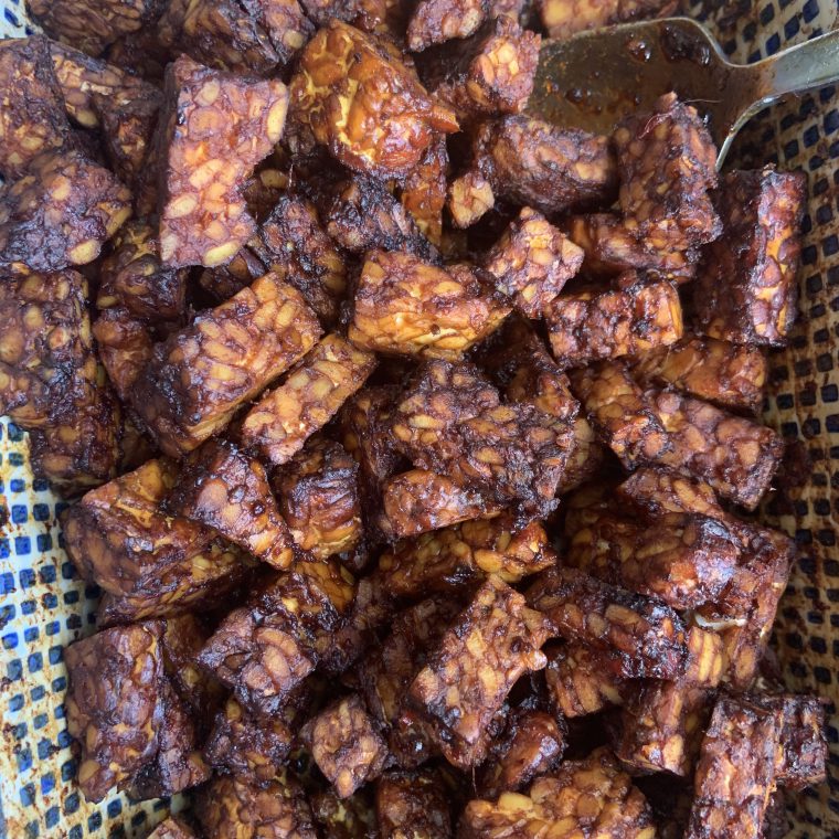 De beste manier om tempeh te bereiden - Zoe's Bowls